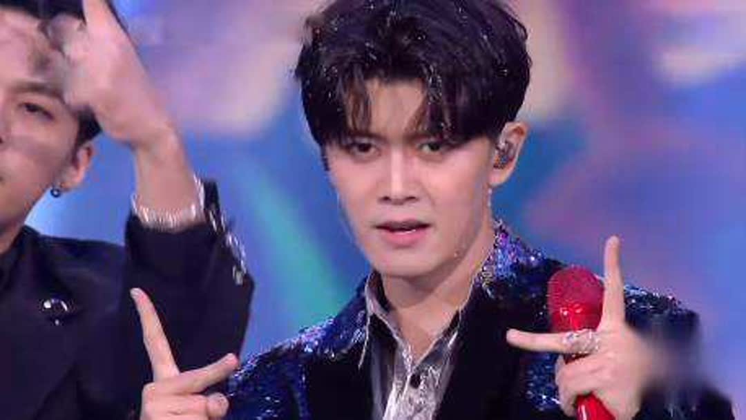 任嘉伦超燃演唱《see ya》，开口引全场沸腾，不愧是唱跳练习生！