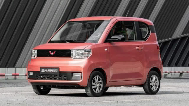 神车家族又添新成员,五菱宏光MINI开售,续航179km