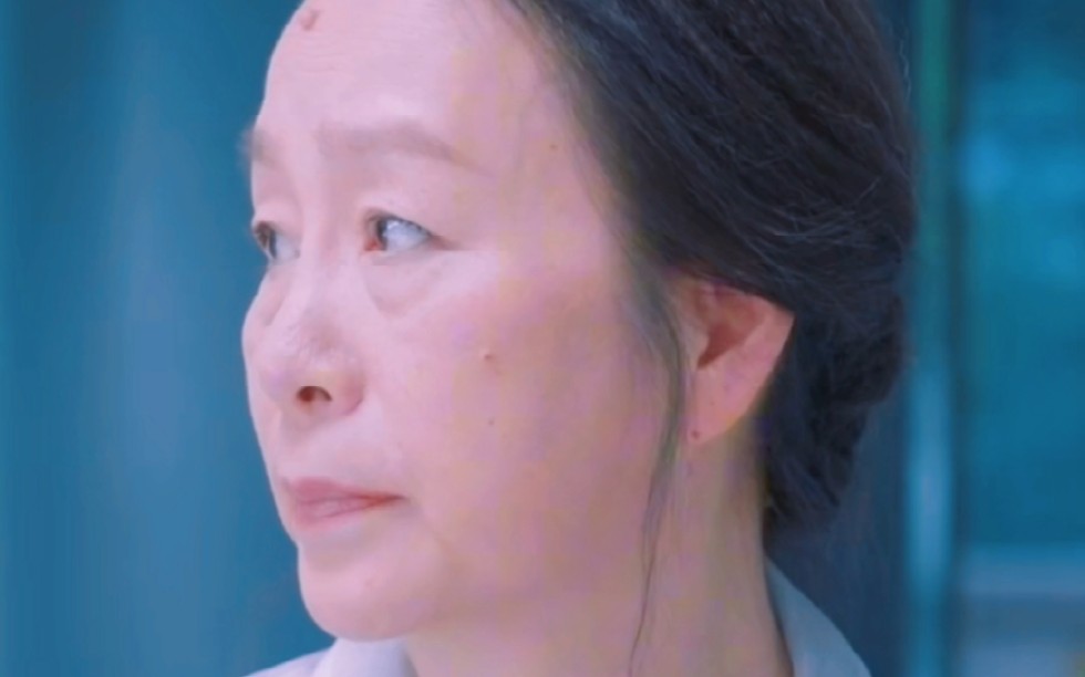 电视剧《有盼头》之时髦外婆(奚美娟饰)