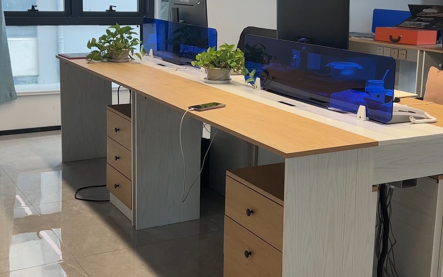 美诚美家办公室自用全铝办公家具,有你喜欢的吗?