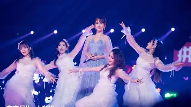 杨紫深夜发文为什么秒删?看完这视频你就会知道了答案了