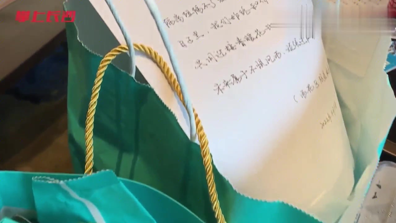 隔离不隔爱,一碗地菜煮鸡蛋