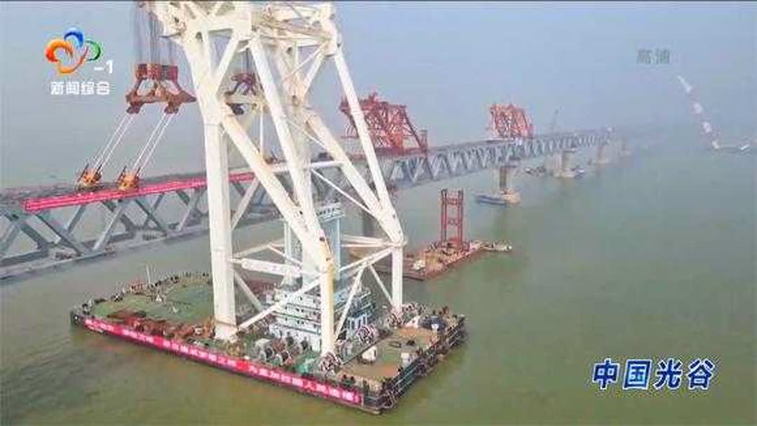在汉央企中铁大桥局承建 孟加拉国帕德玛大桥合龙