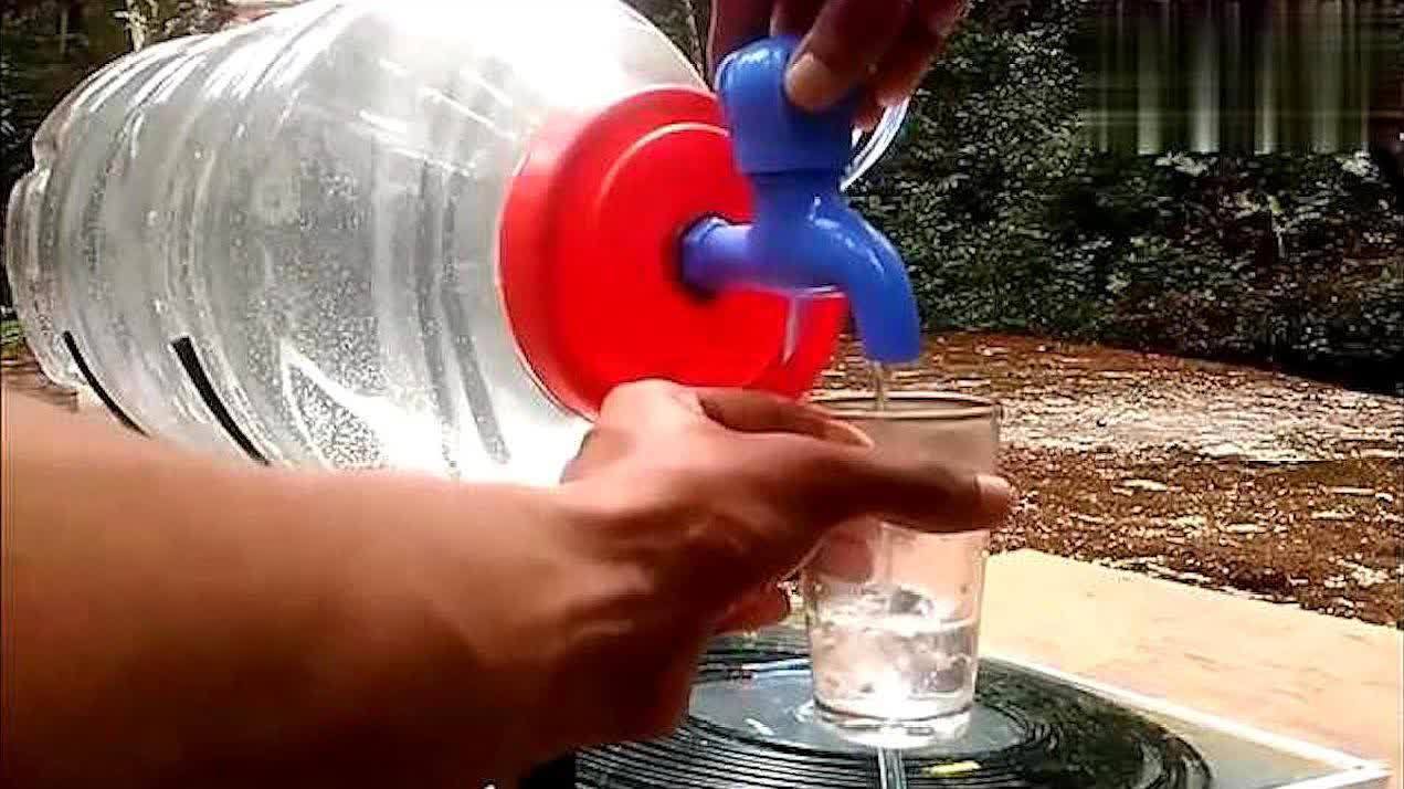 这款牛人发明的烧水器,既简单又实用,没热水时就这么做!