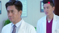 产科男医生:产妇手术中去世,丈夫来医院闹事,主刀医生被停职.mp4