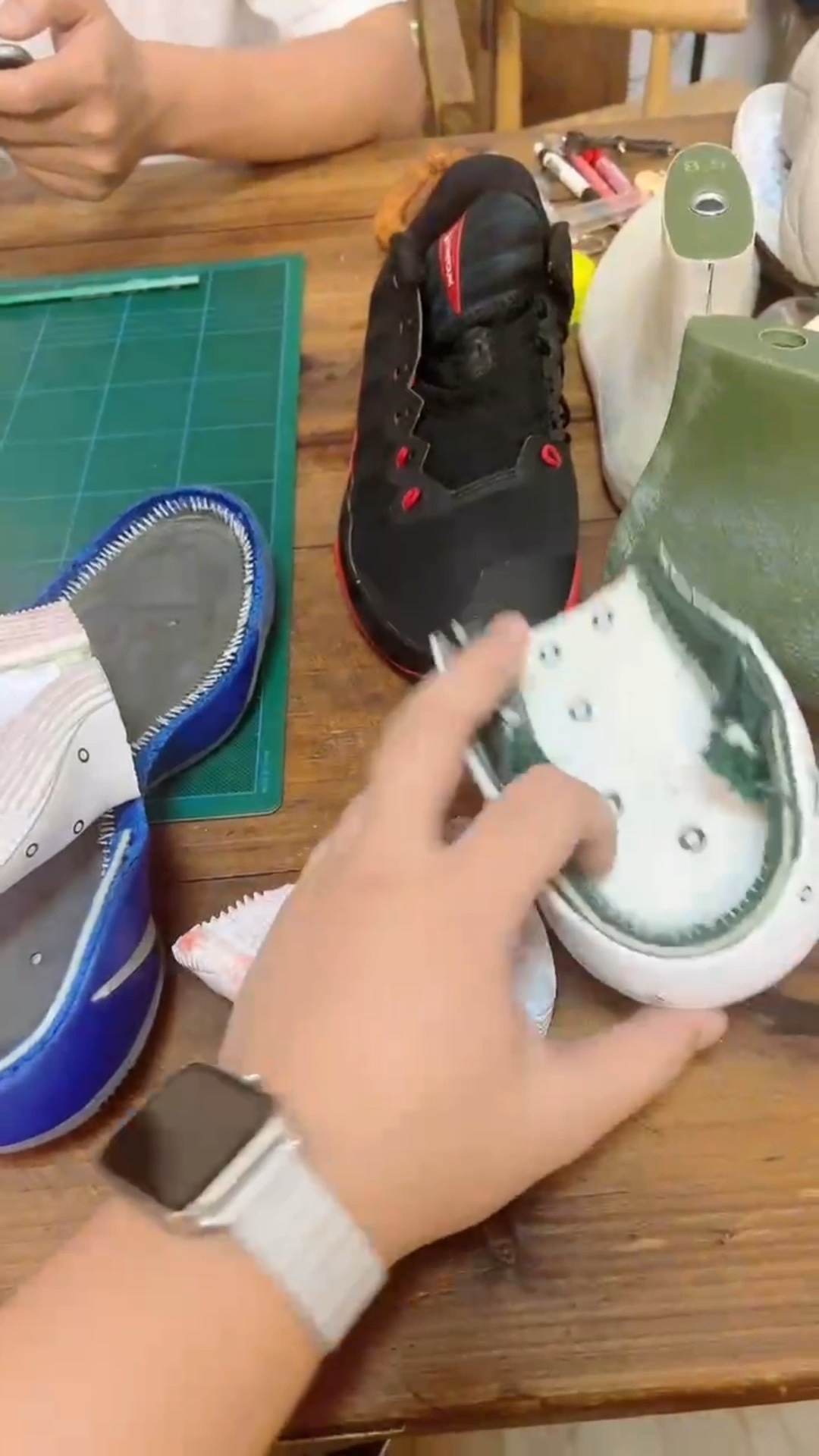 HD2016初版木模已经开发好了,需要修改三个个细节就出3D打印模,...