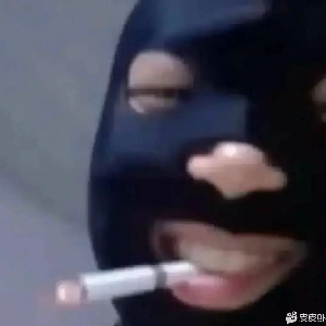 张佩服爱玩石头 