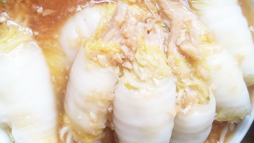 白菜金针菇家常做法,少油又营养,是最佳下饭菜。