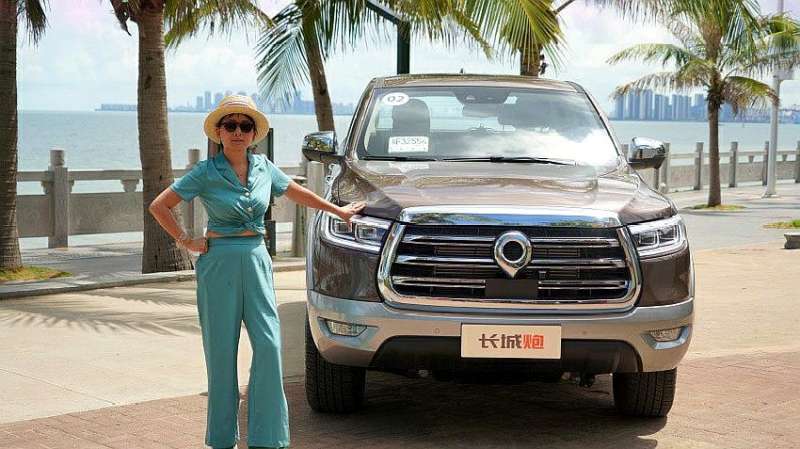 长城炮皮卡柴油8AT试驾 外表粗犷 内在精致舒适 能跑能装