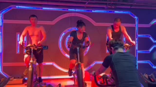 #动感单车#你的坚持终将美好 #舞动青春活力