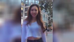 这模特步走的很是可爱啊,有男朋友了吗?