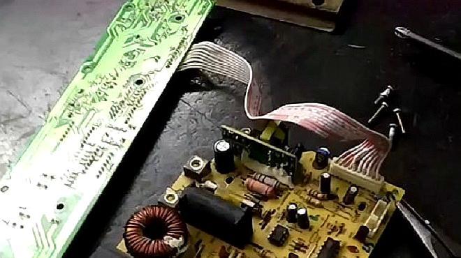 老师傅讲解:松下电磁炉通电风扇转就是不加热故障维修!