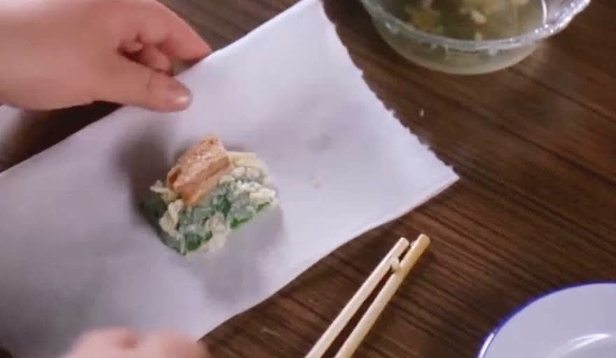 郑秀文吃饭拿小秤计算卡路里,看刘德华吃饭,馋的不行!