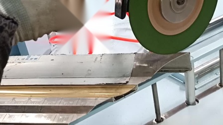 门框45度切角机,电梯门包边