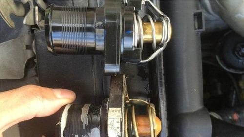 把坏的节温器拆掉,对发动机影响有多大?本人检测要警惕