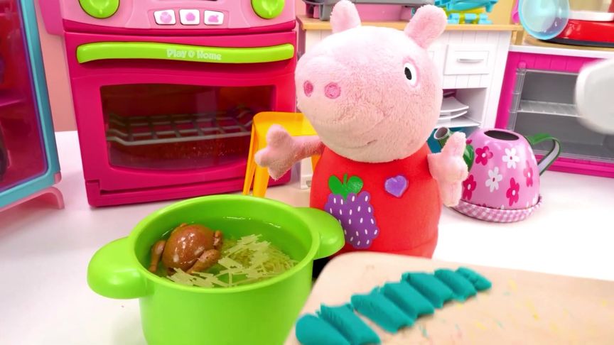 小猪佩奇 佩奇给猪妈妈做美味的鸡汤#儿童动画 #小猪佩奇