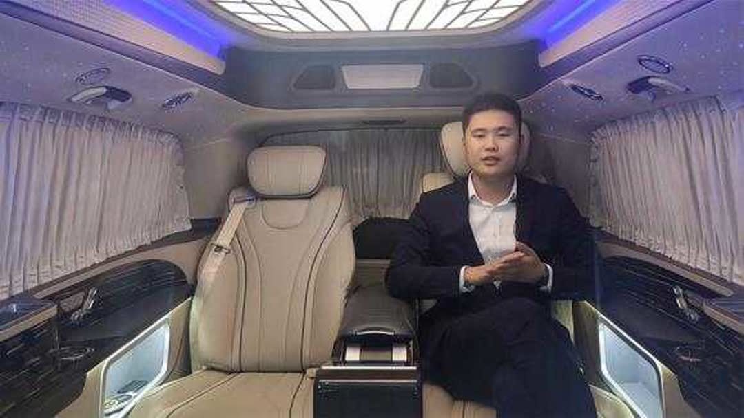 奔驰商务车上面的航空座椅的作用 以及什么是航空座椅