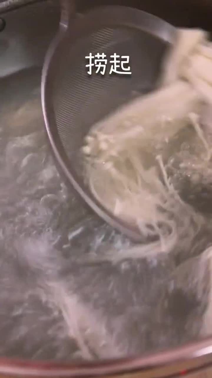 美味凉拌金针菇适合夏天吃做法简单