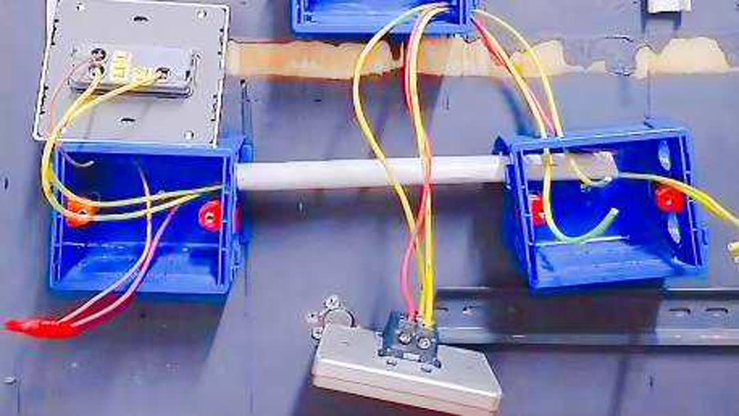 不用砸墙,一根线都不用动,老电工教你把单控灯改为双控,真简单