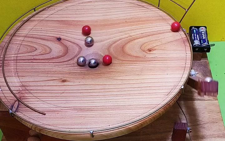 滚珠游戏循环,弹珠来喽!