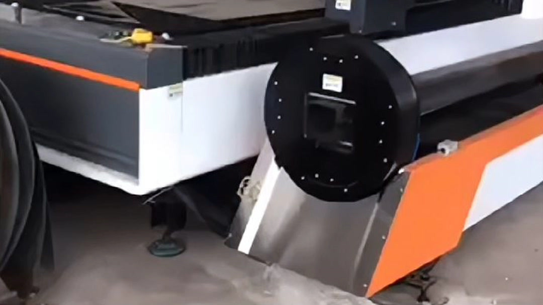 板管一体光纤激光切割机又名管板两用激光切割机