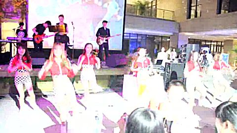 西安啦啦操演出 小学生运动会啦啦操培训表演 企业年会舞蹈编排 鑫舞...