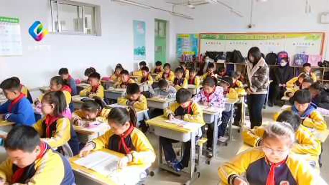 武城:家长变身"监考员" 家校共育新体验