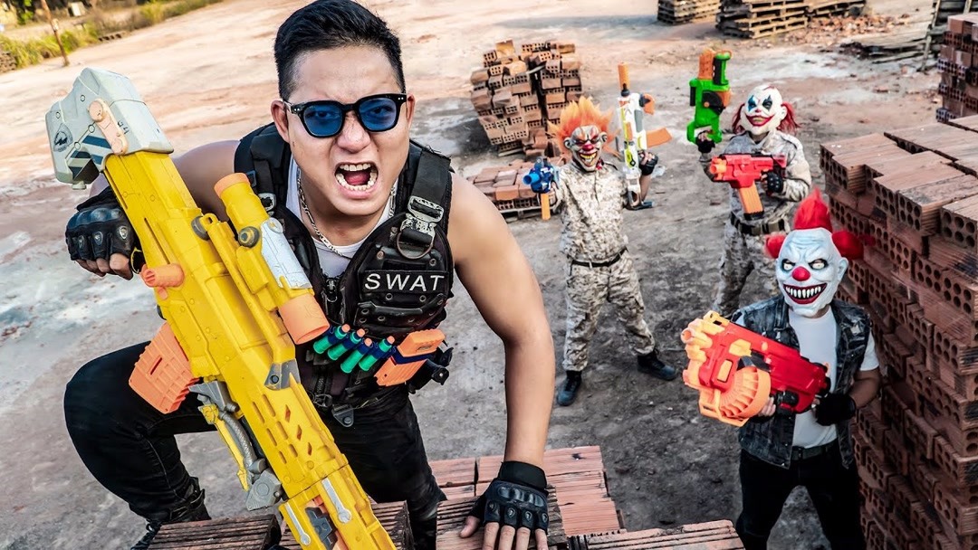 真人版CS:海军路战队枪战神秘面具组织,火箭面具怪物世界