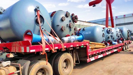 山东搪联搪玻璃反应釜展示图,欢迎来撩。