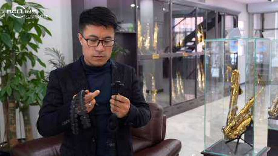 刘老师为你介绍罗林斯萨克斯可调节双肩背带使用方法