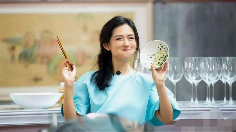 谢娜现场模仿各位明星,实在太像了,这么多词张口就来