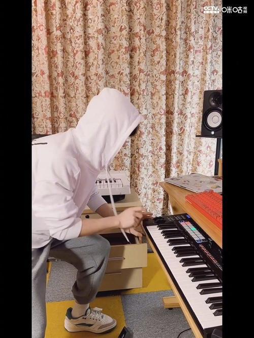 ...苏新皓改编版perfect# @TF家族-苏新皓 就是全能小天才吧!唱歌跳舞...