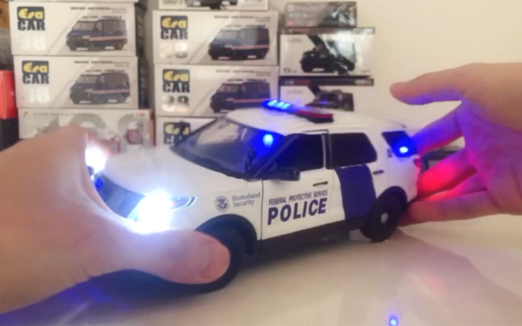 模型改灯警车模型24比例福特探险者加灯模型灯光改造爆闪