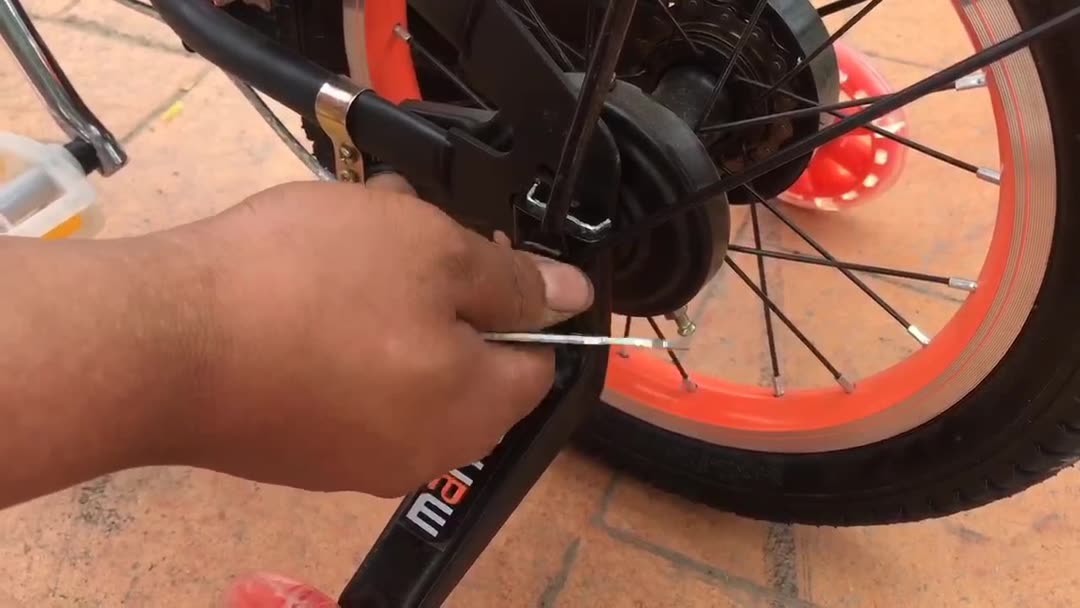 脚撑安装方法