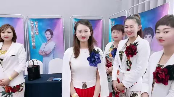 从传统美容院转型做自助美容院ߔ� 我可以做手工服务顾客ߔ