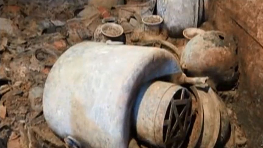 经典:海昏侯墓出土蒸馏器,蒸馏器的问世,刷新了蒸馏酒的历史