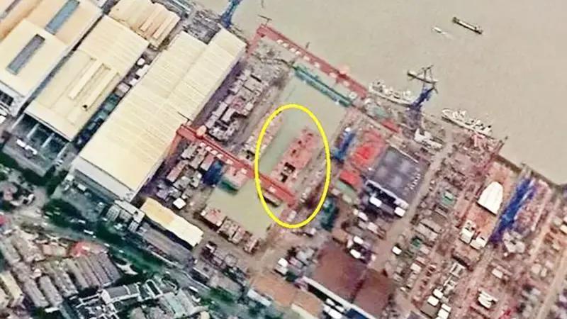 中国075型施工照疑曝光!主体已合拢,全球仅有一类战舰比它强