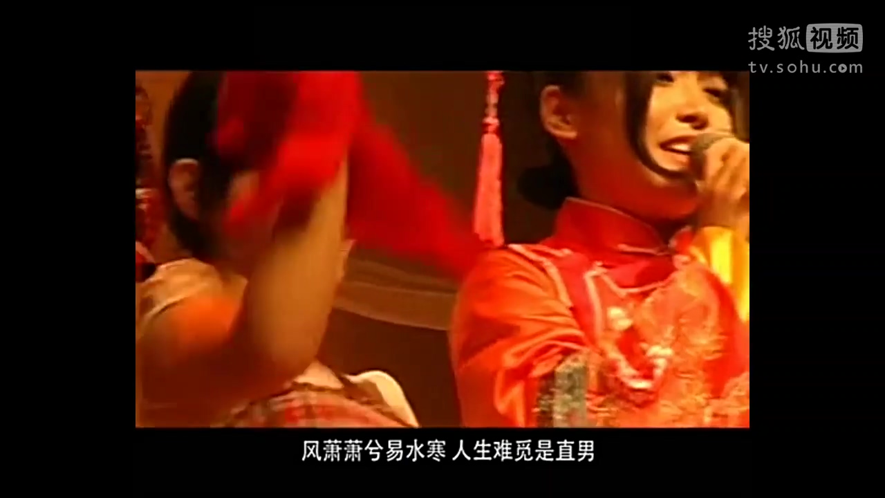 传媒大学毕业晚会小品 说真的感觉还不如街头表演 白学了好几年