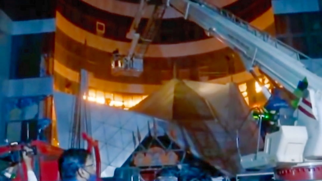 印度一新冠医院发生火灾至少10人死亡,数名患者仍下落不明