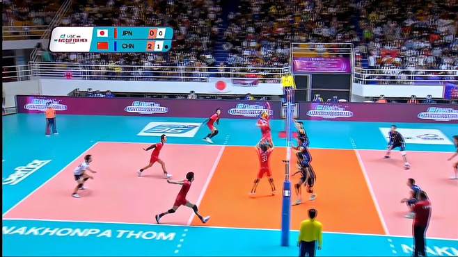 正播,中国男排VS日本男排,比分交替,紧张到窒息,看的热血沸腾