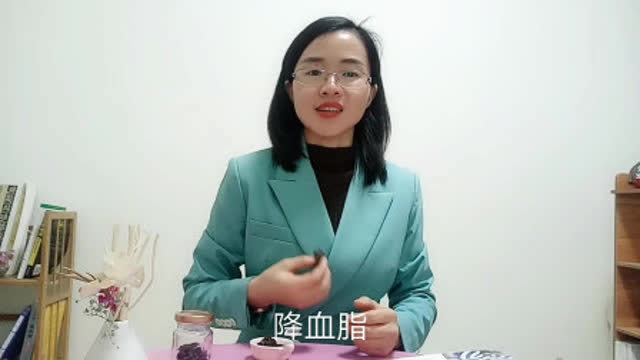 日常吃黑木耳益处多