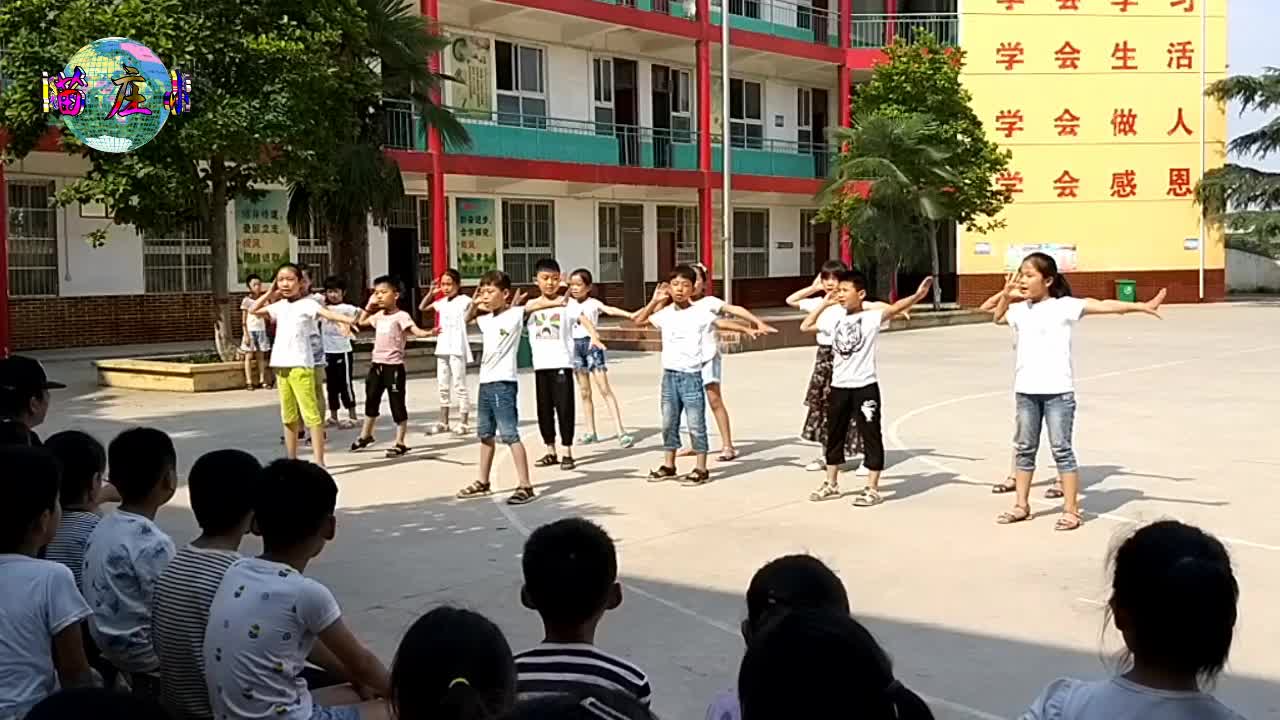 新学堂儿歌《春晓》手语舞苗庄小学三年级