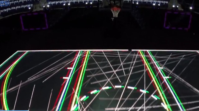 全部由led屏幕组成的篮球场,移动脚下就有特效
