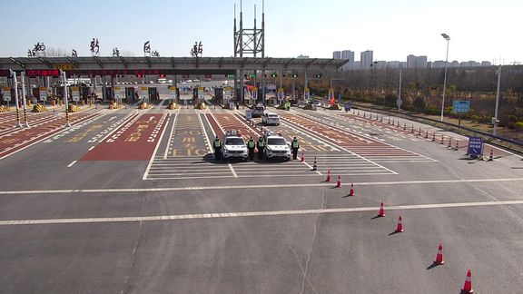 战“疫”时刻 ,河南高速交警热血逆行! #抗击疫情豫警在行动