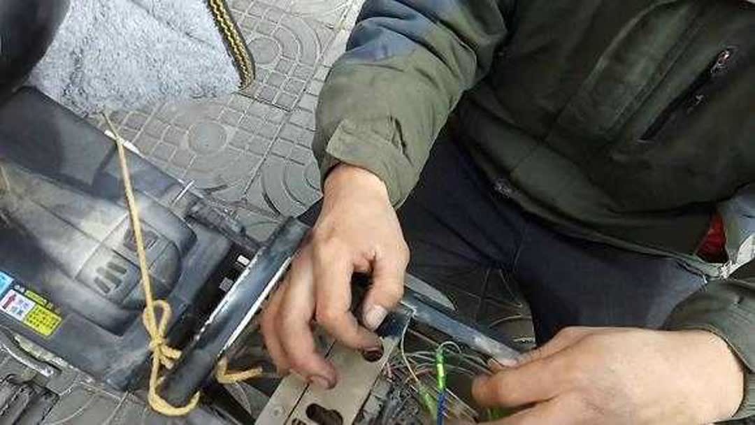 电动车的这个故障很特殊能走却时有啃动停动,问题主因在控制器