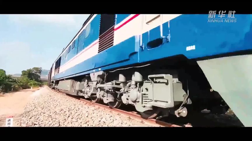 跨境火车司机的365天