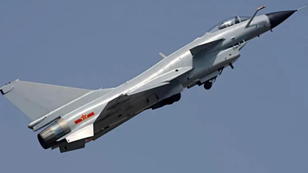 台军又数:21架次解放军军机、5艘次军舰现身台海周边