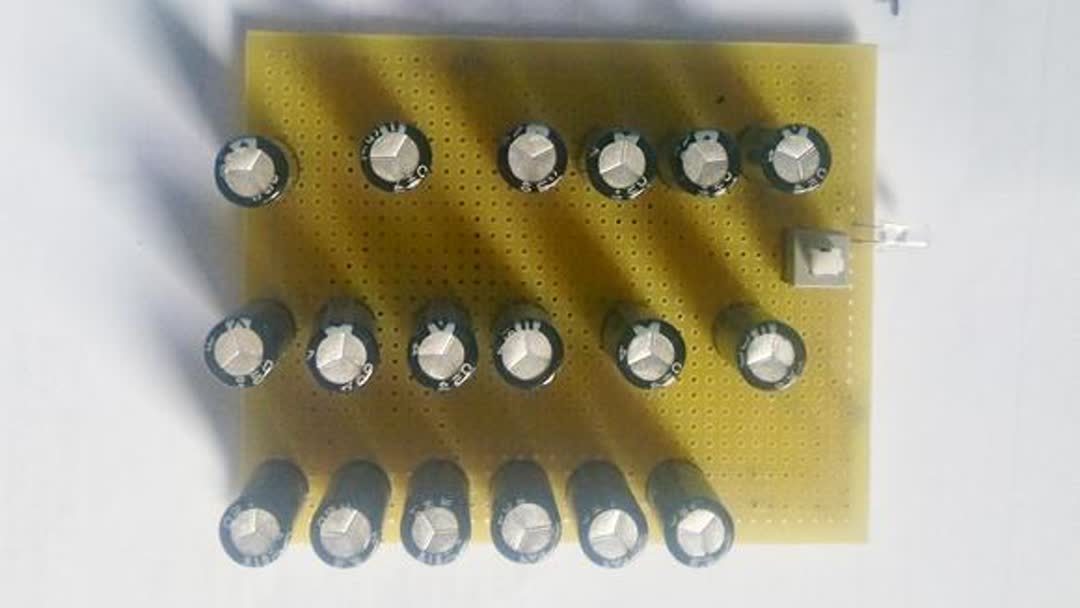 制作一个超牛逼的电容电池充电1秒钟使用5分钟