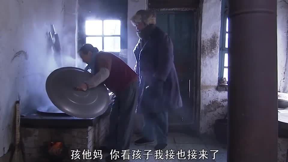 孤儿受不了亲戚刁难,竟跑到街头乞讨为生!