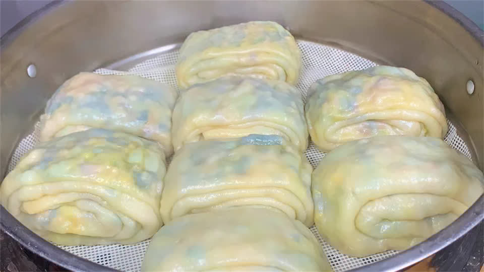 天冷了,我家常做这道早餐,不放鸡蛋不放肉,比包子馅饼简单